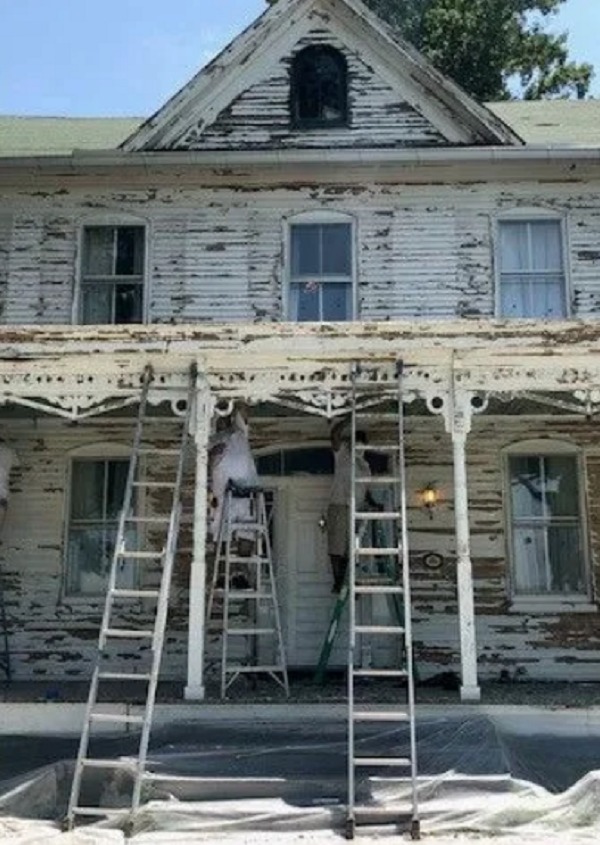 Repairing and Painting a Scratched Wall - Albaugh & Sons